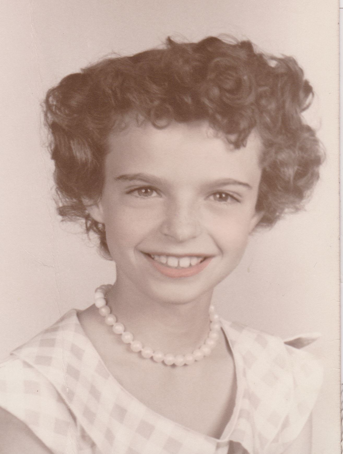 Geraldine Hutchinson's Instagram, Twitter & Facebook on IDCrawl