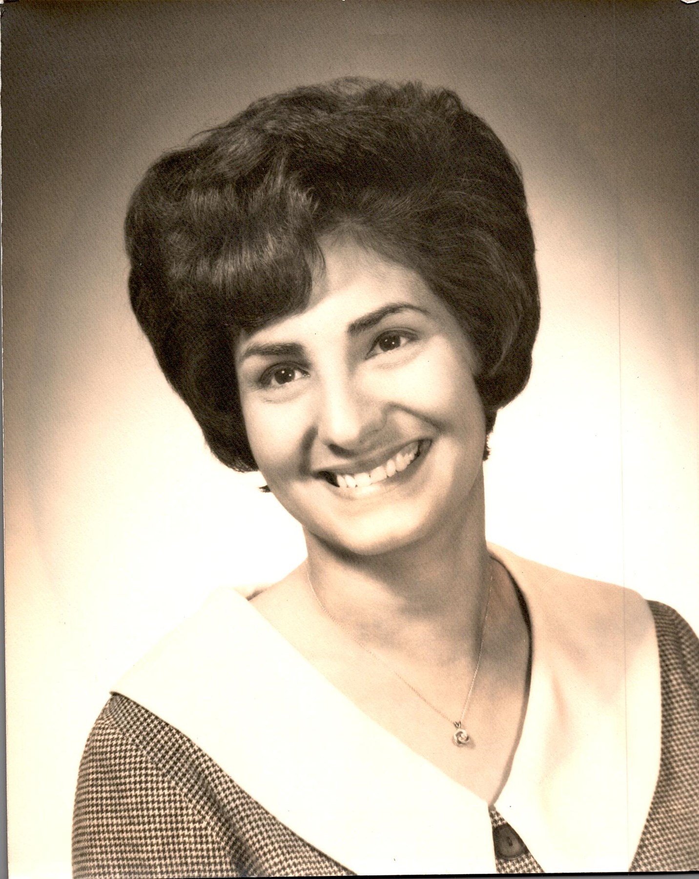 Rebecca Ramirez's Instagram, Twitter & Facebook on IDCrawl