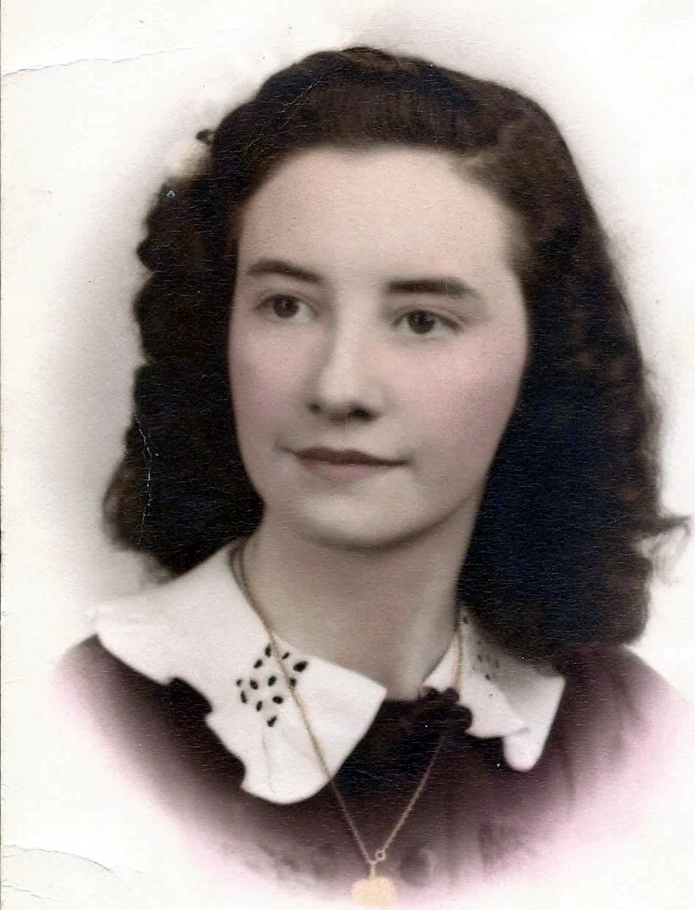 Emma Travers's Instagram, Twitter & Facebook on IDCrawl