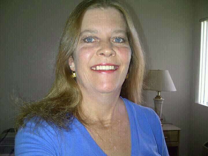 Laurie Curry's Instagram, Twitter & Facebook on IDCrawl