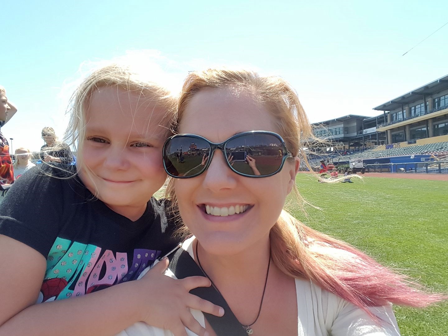 Lynn Rhea's Instagram, Twitter & Facebook on IDCrawl