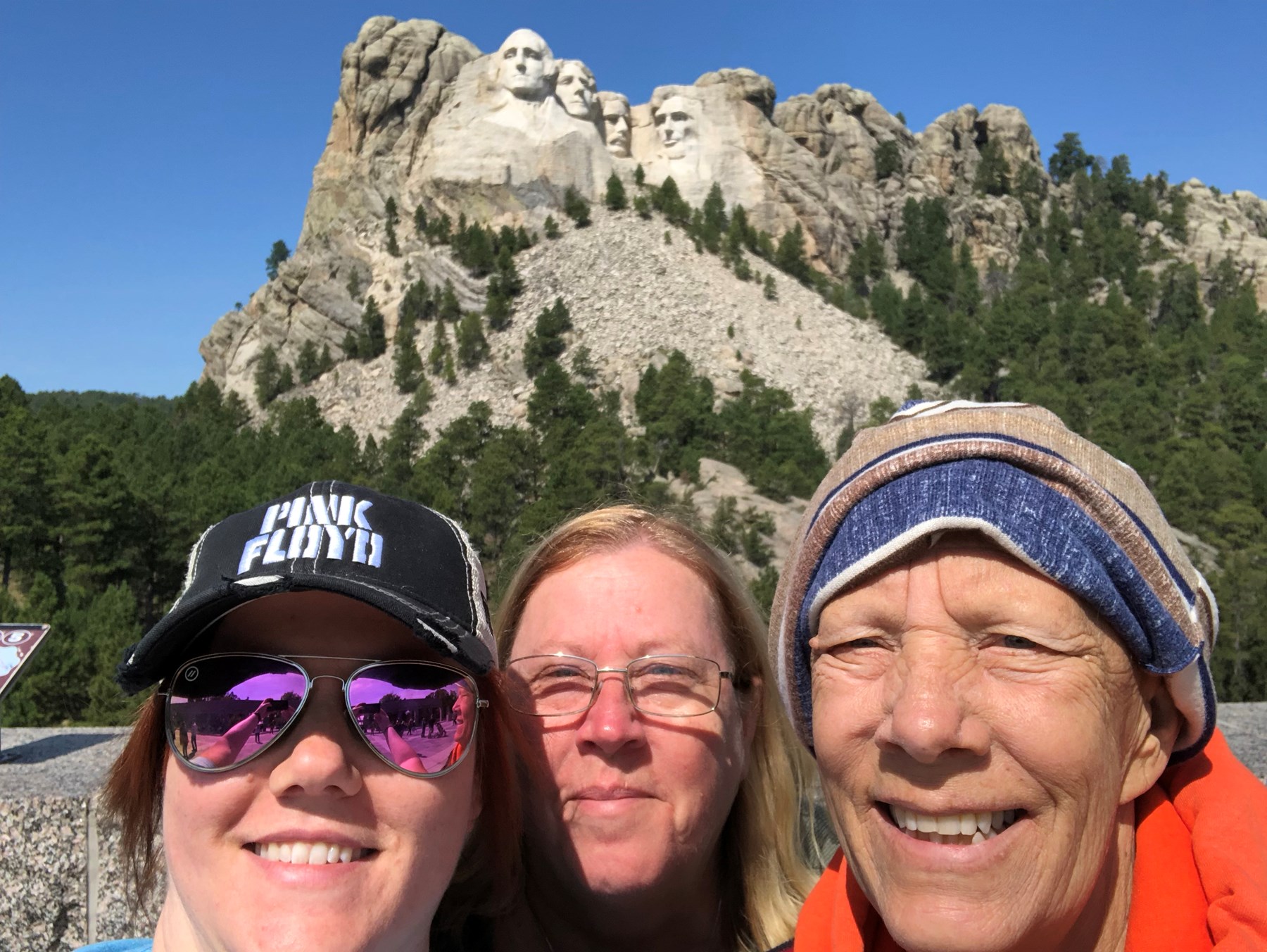 Linda Moeller's Instagram, Twitter & Facebook on IDCrawl