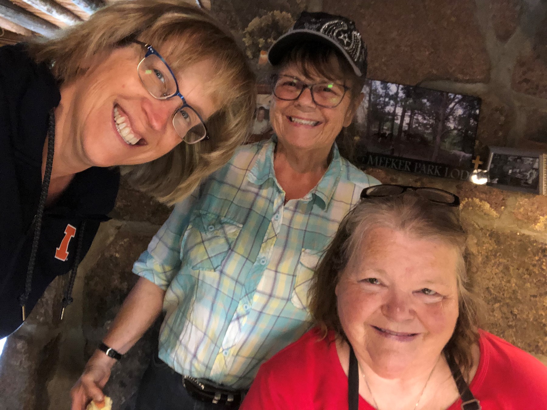 Julie Stoneburner's Instagram, Twitter & Facebook on IDCrawl