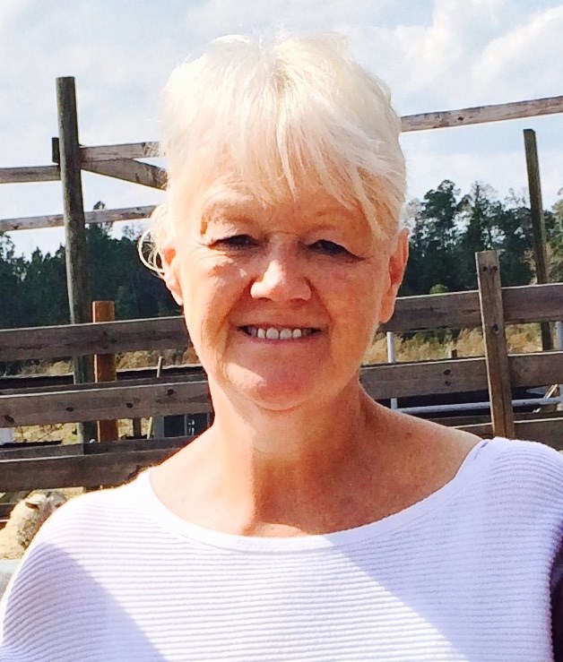 Fay Martin's Instagram, Twitter & Facebook on IDCrawl