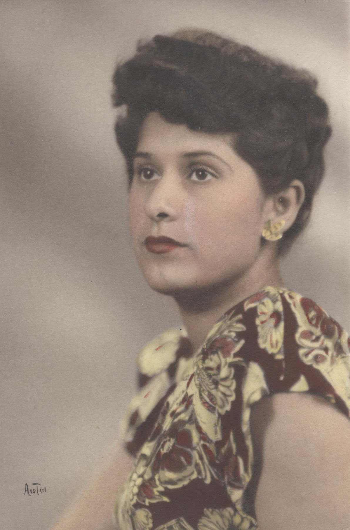 Dora Castro's Instagram, Twitter & Facebook on IDCrawl