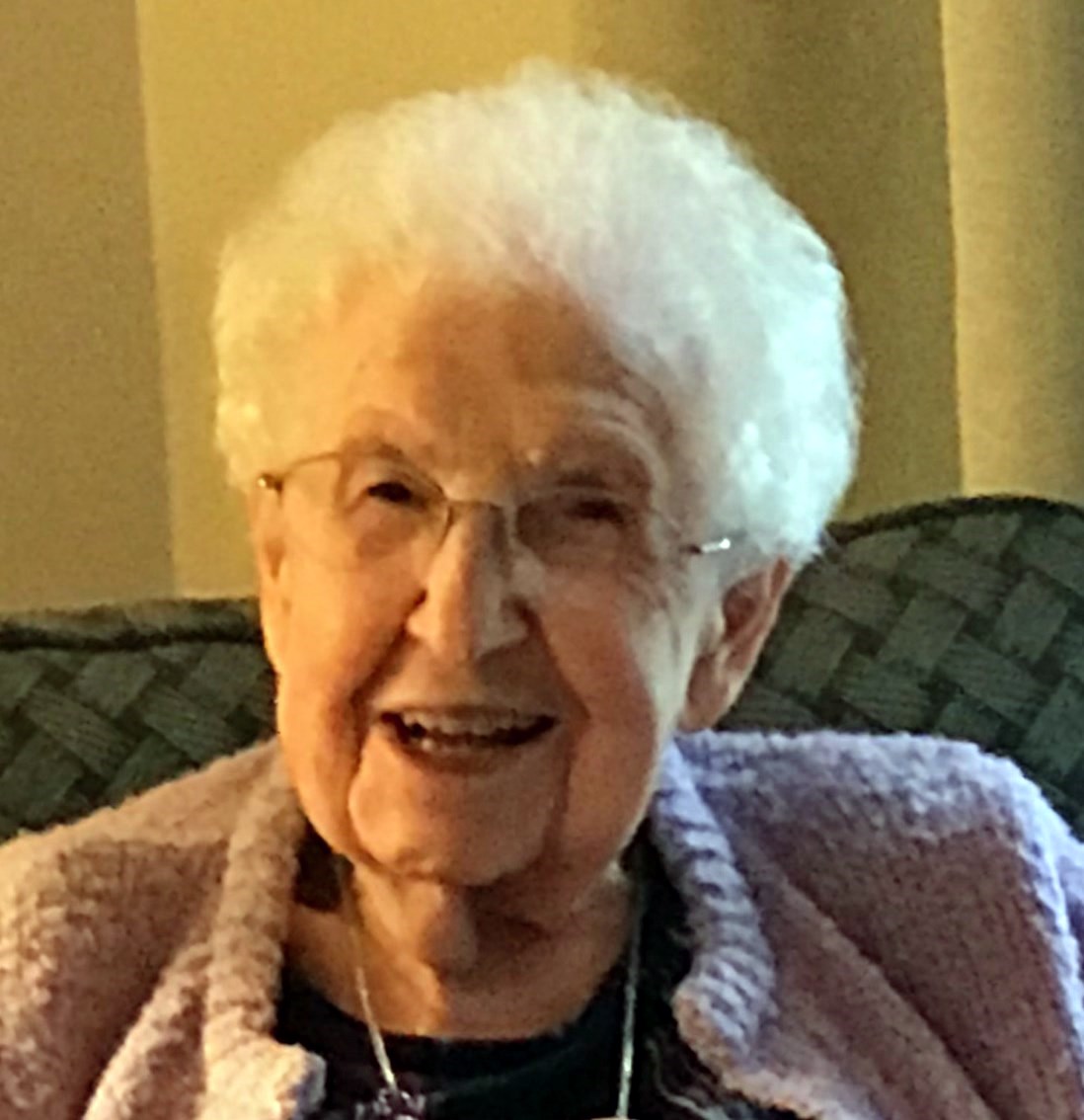 Virginia Helen Medlyn Obituary - Clinton Township, MI