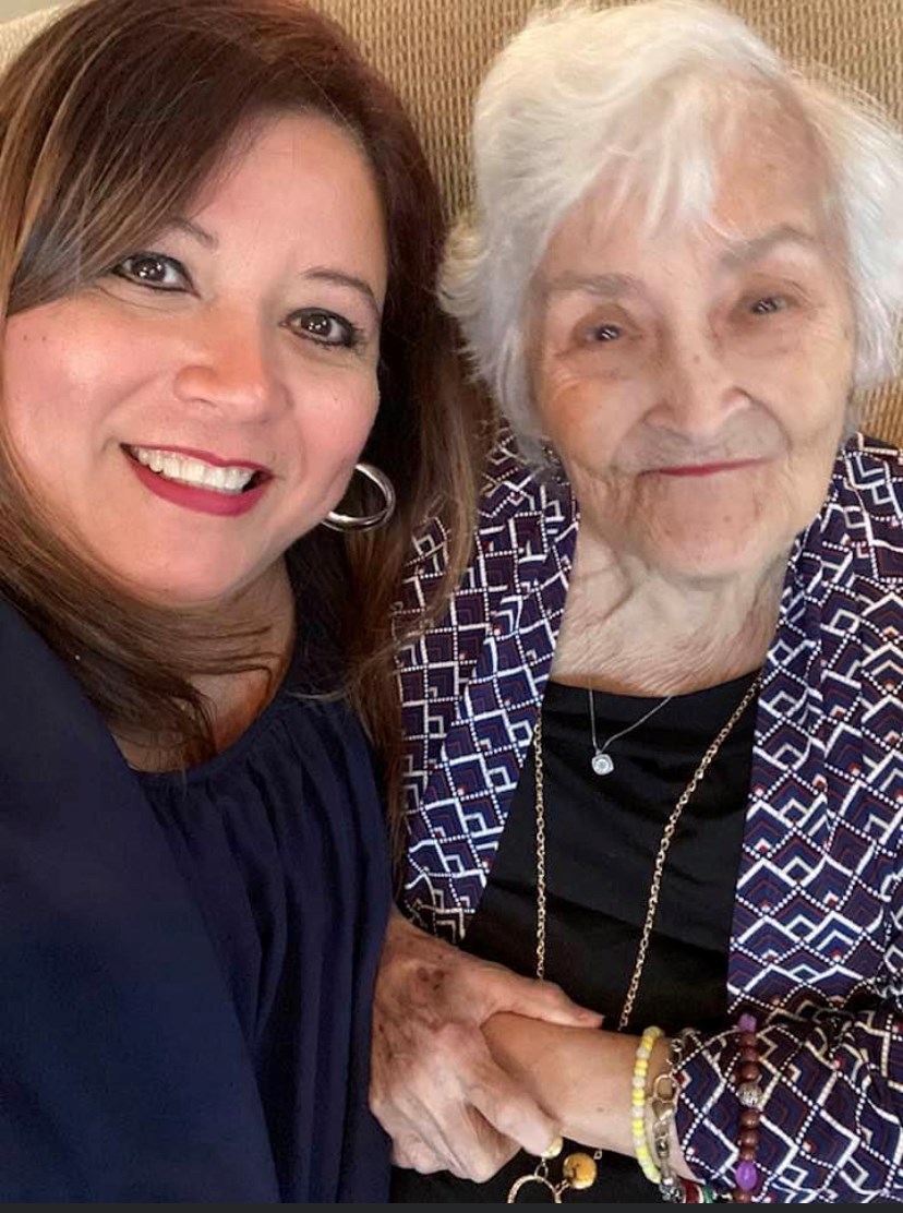 Maria Serna's Instagram, Twitter & Facebook on IDCrawl