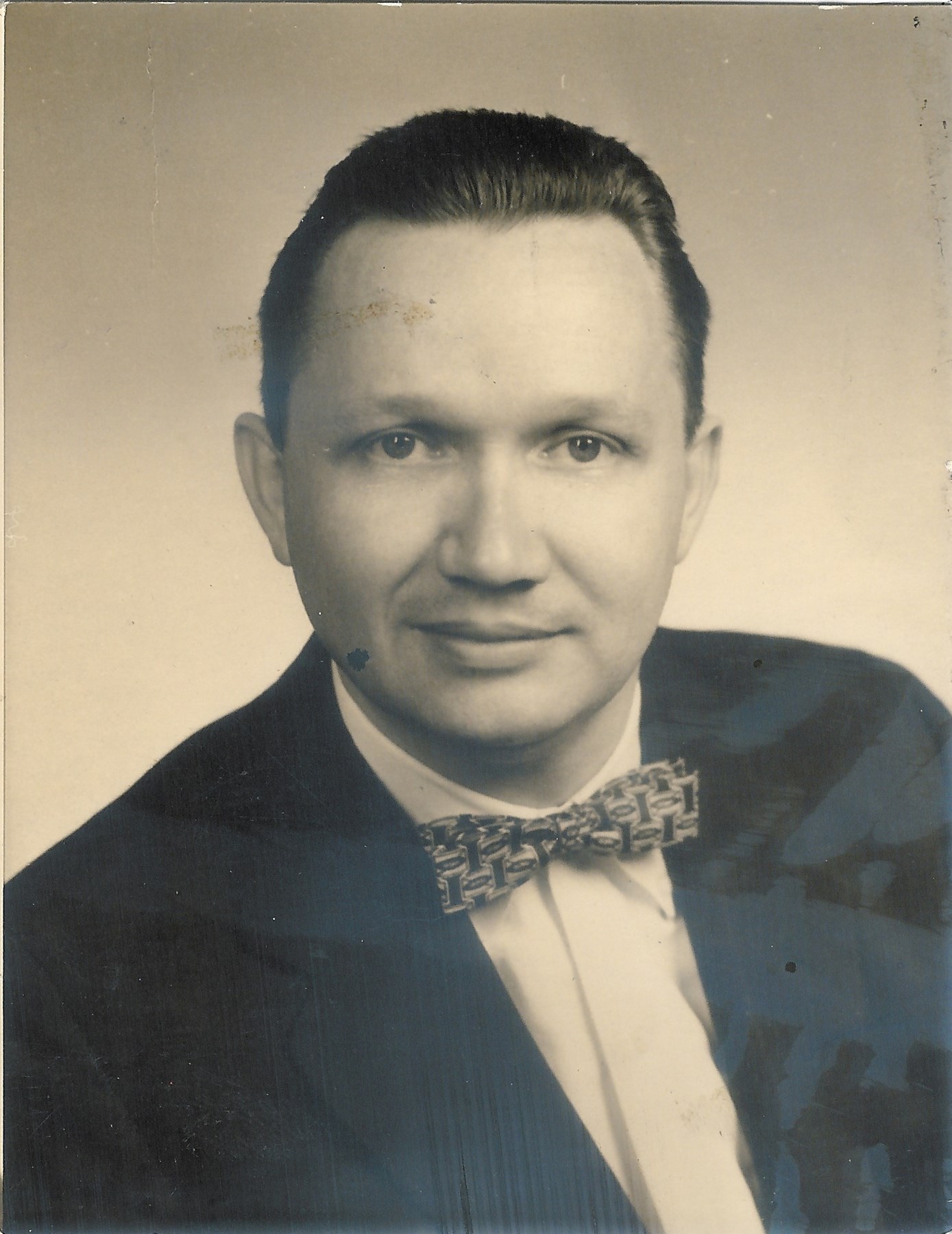 Robert Debusk's Instagram, Twitter & Facebook on IDCrawl