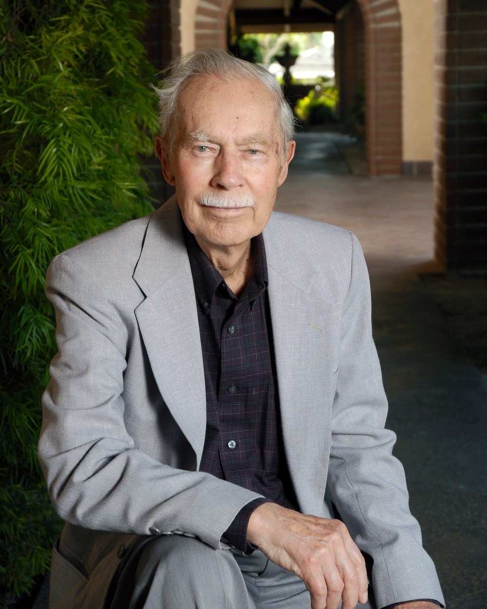 William "Bill" Mackie Obituary - Corona Del Mar, CA