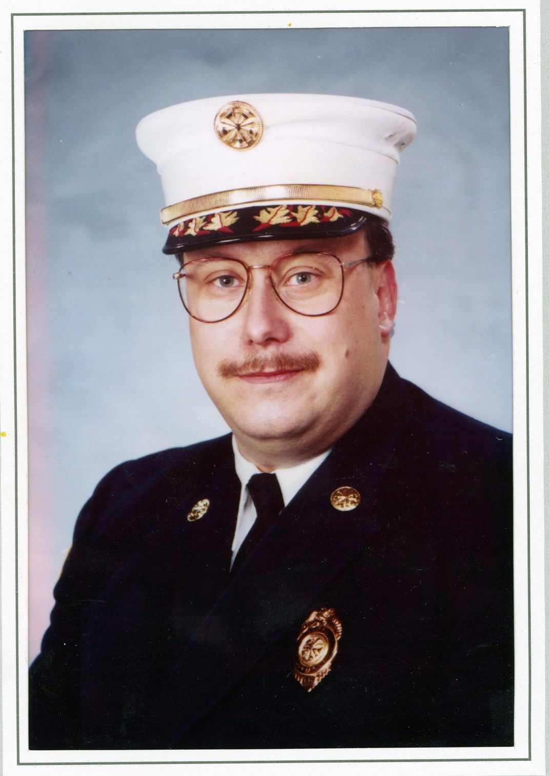 James E. Gordon Obituary - Copiague, NY