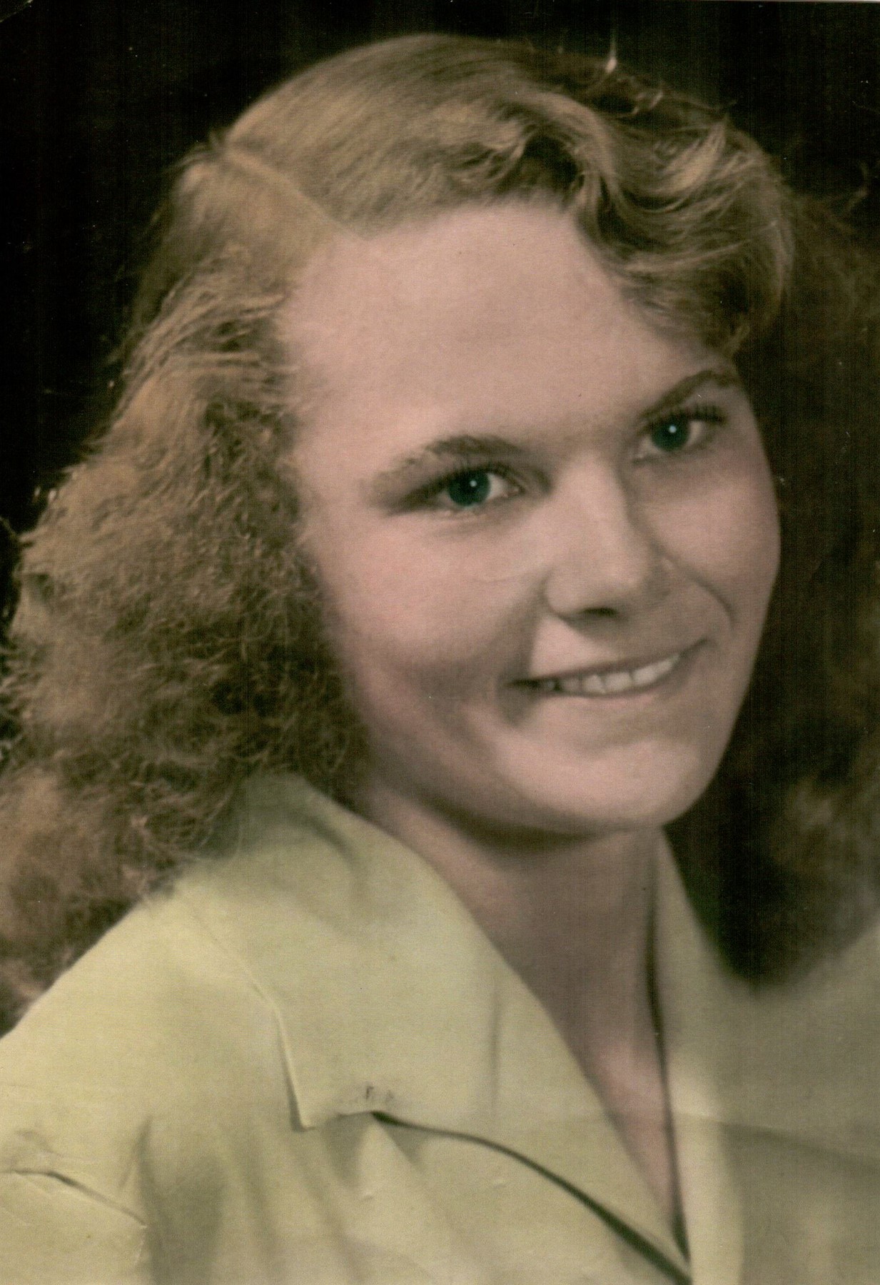 Maxine Peters's Instagram, Twitter & Facebook on IDCrawl