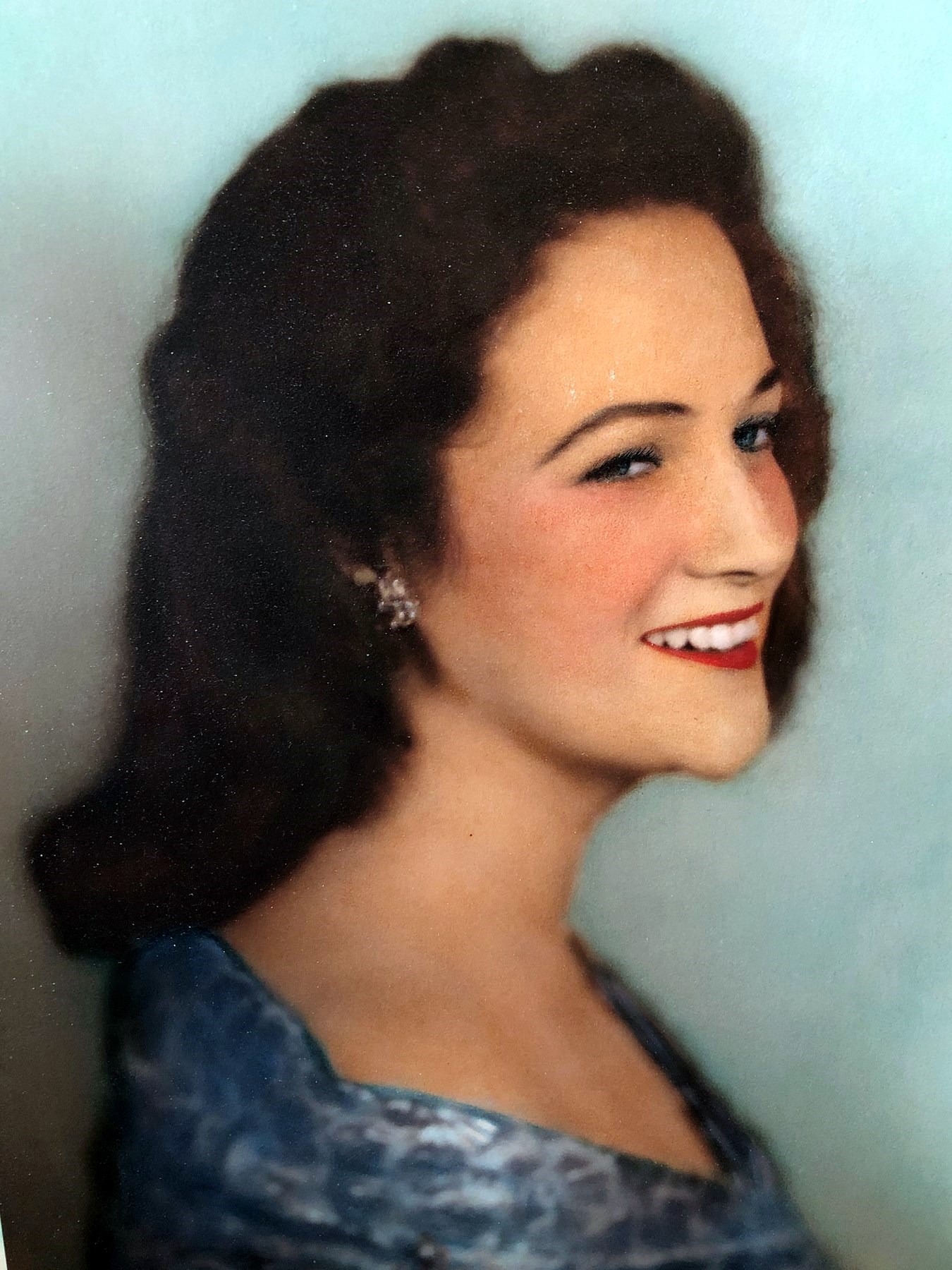 Laura Stephen's Instagram, Twitter & Facebook on IDCrawl