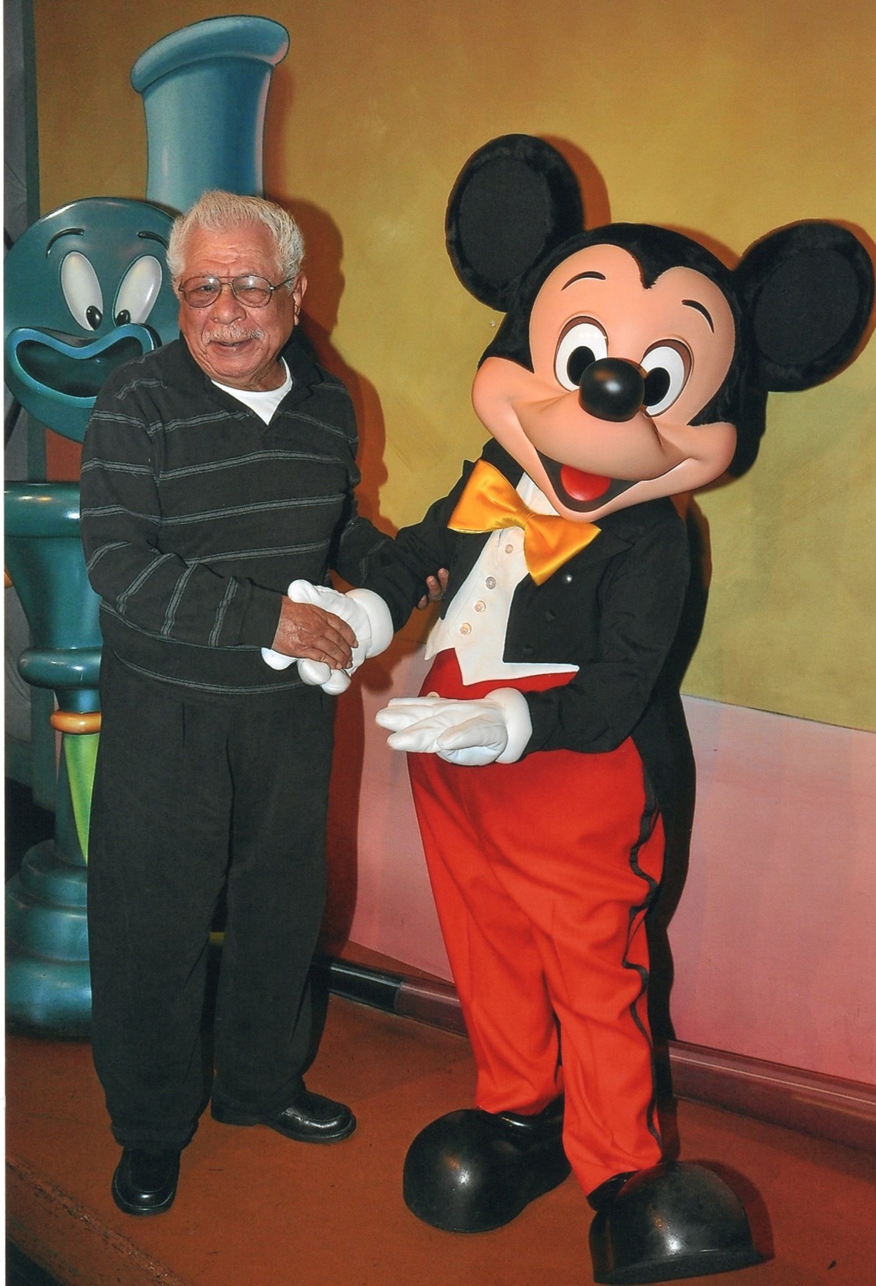 Nicolas Cisneros Obituary - Van Nuys, CA