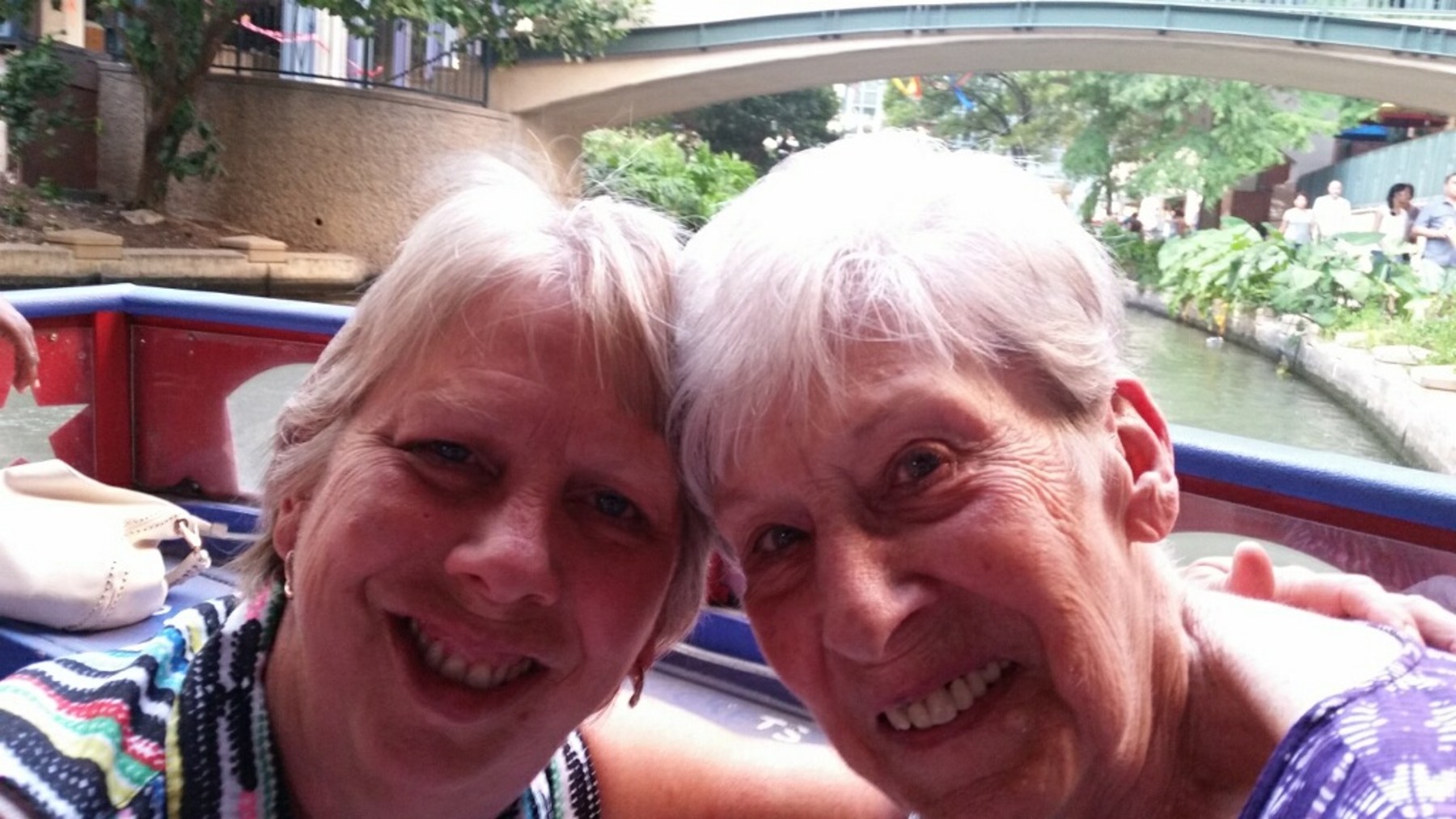 Brenda Darr's Instagram, Twitter & Facebook on IDCrawl