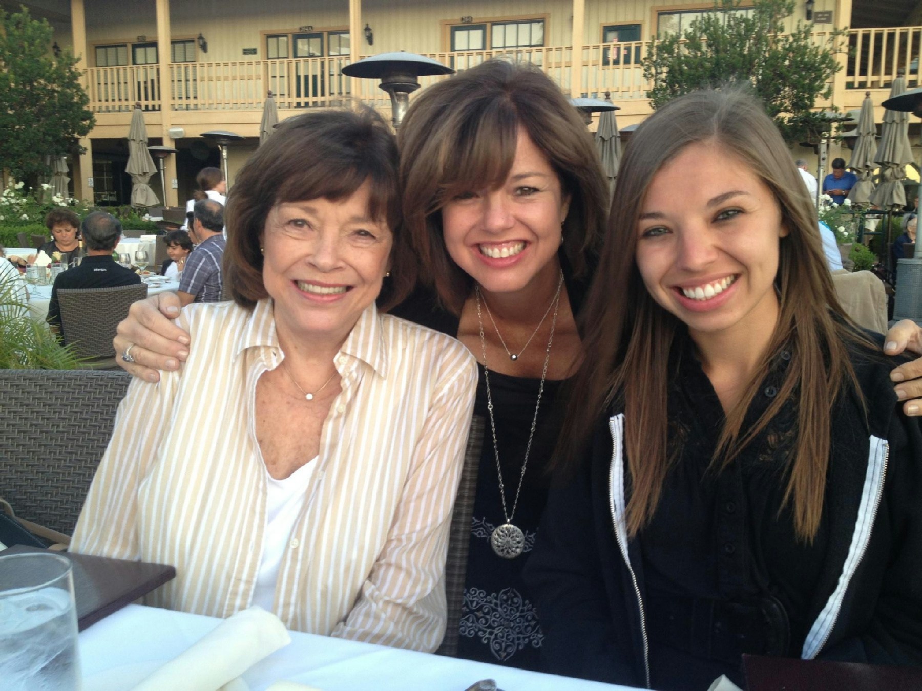 Barbara Noal Nevins Obituary - Westlake Village, CA