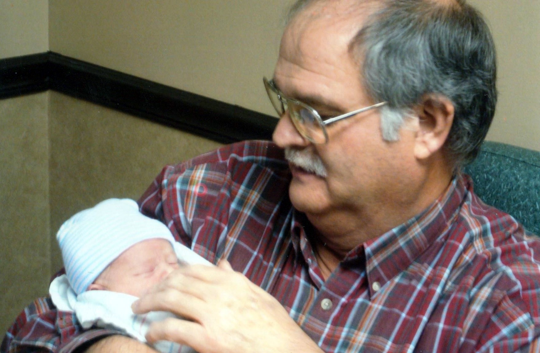 Larry Fincher's Instagram, Twitter & Facebook on IDCrawl