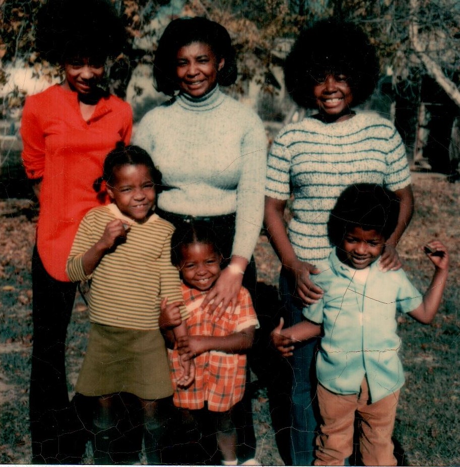 ella mitchell children