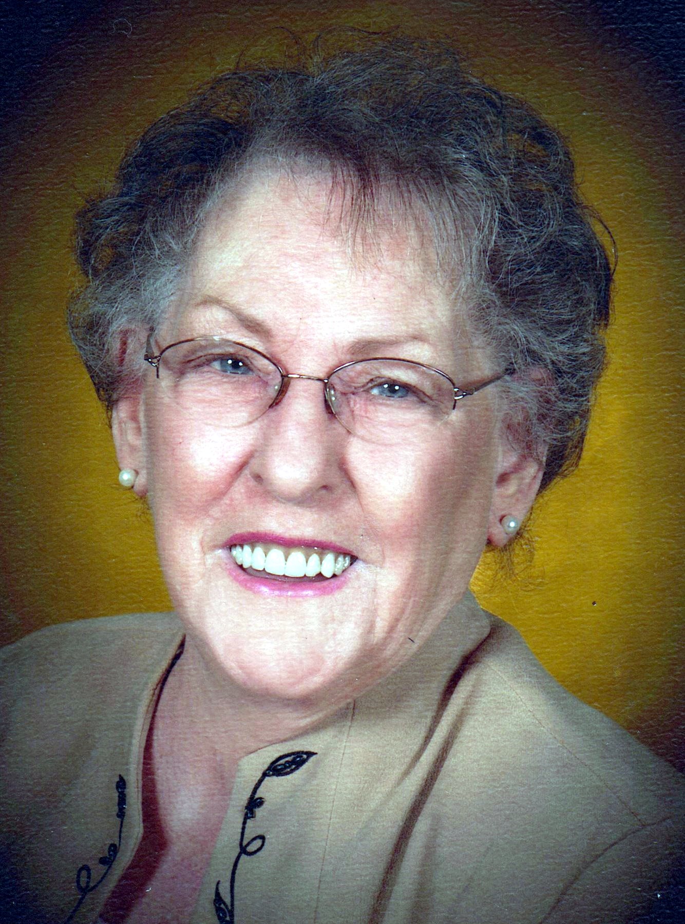 Joan Lucas's Instagram, Twitter & Facebook on IDCrawl