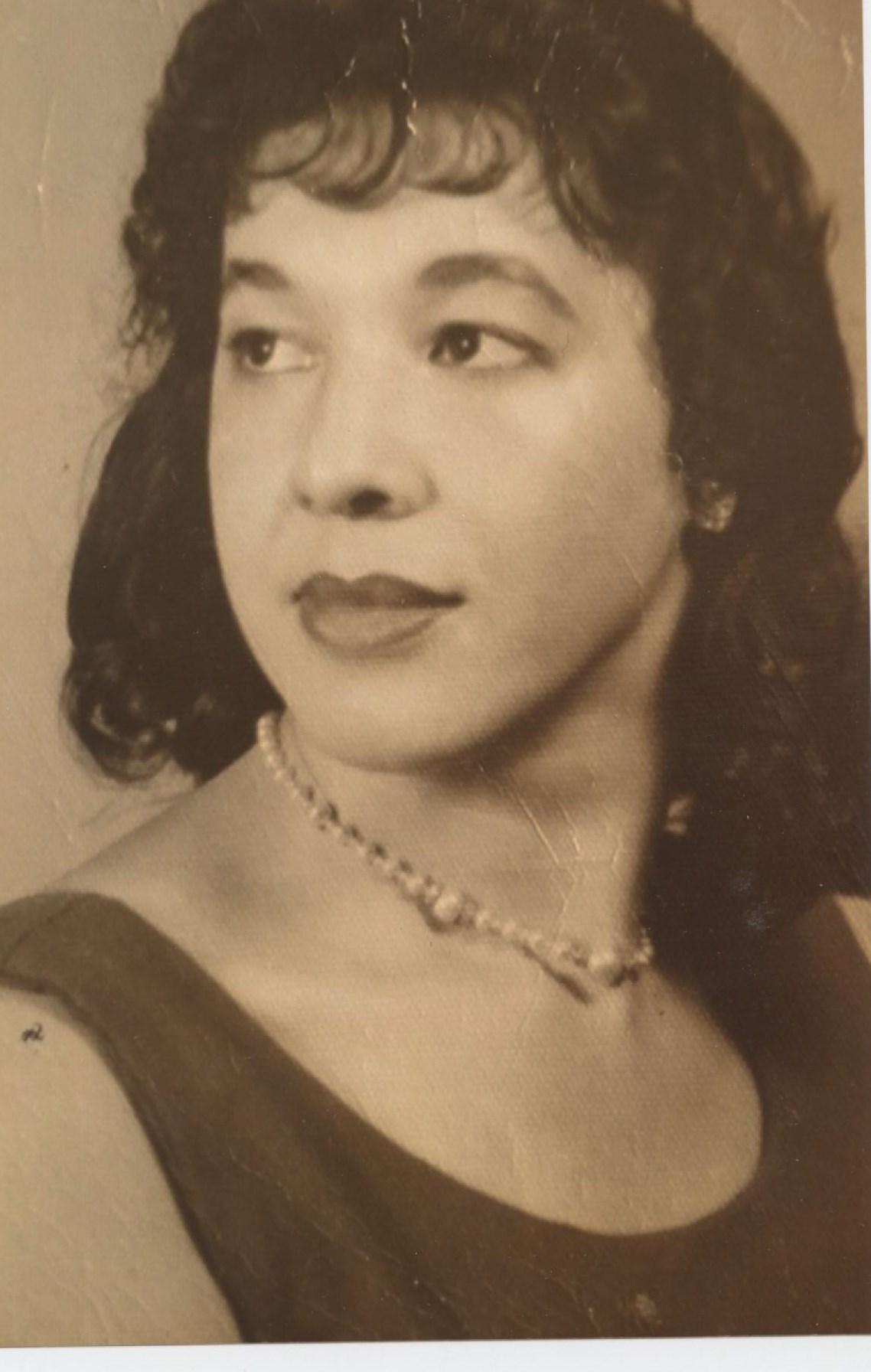 Anna Carson's Instagram, Twitter & Facebook on IDCrawl