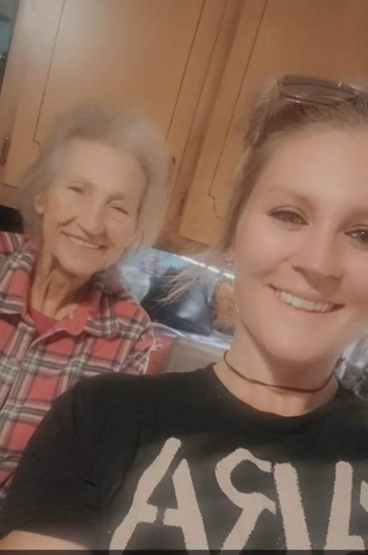 Sandra Neal's Instagram, Twitter & Facebook on IDCrawl