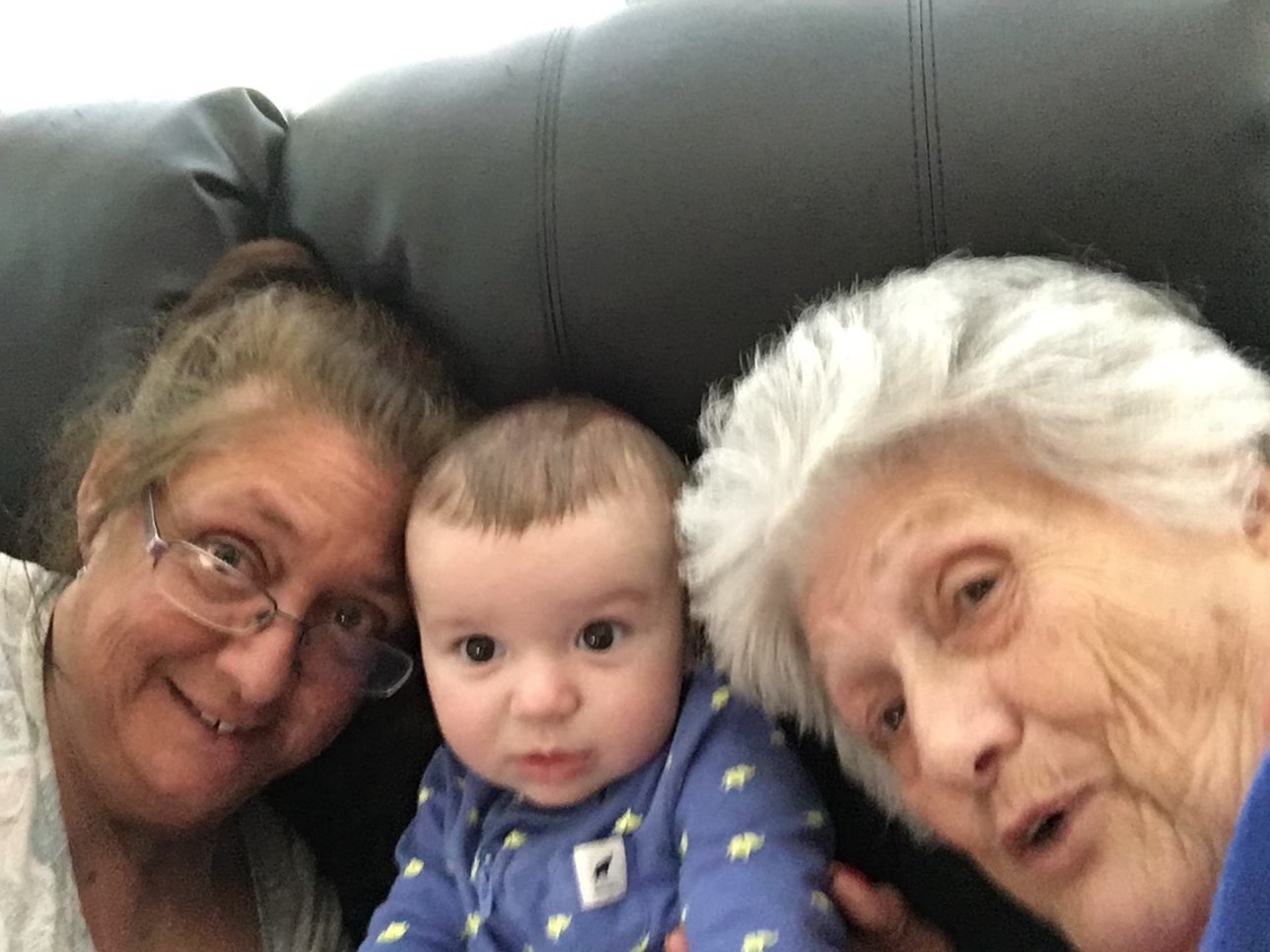 Lauren Mazzella's Instagram, Twitter & Facebook on IDCrawl