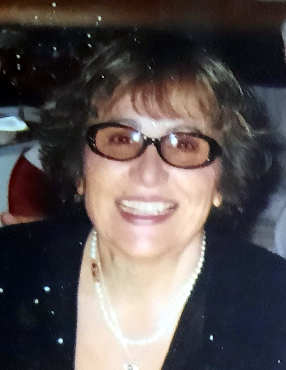 Helen Adamopoulos Obituary - Chicago, IL