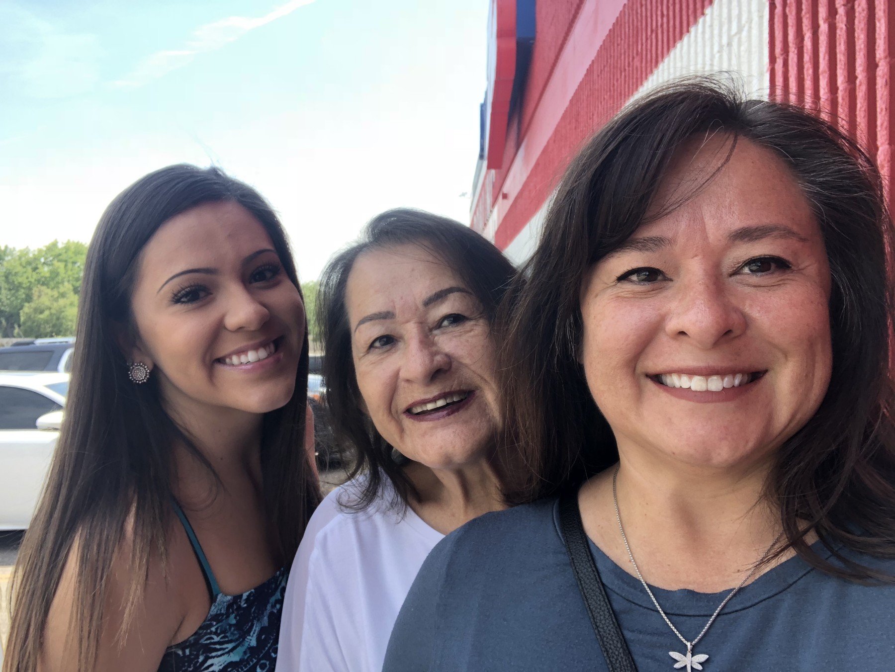 Marisa Mora's Instagram, Twitter & Facebook on IDCrawl