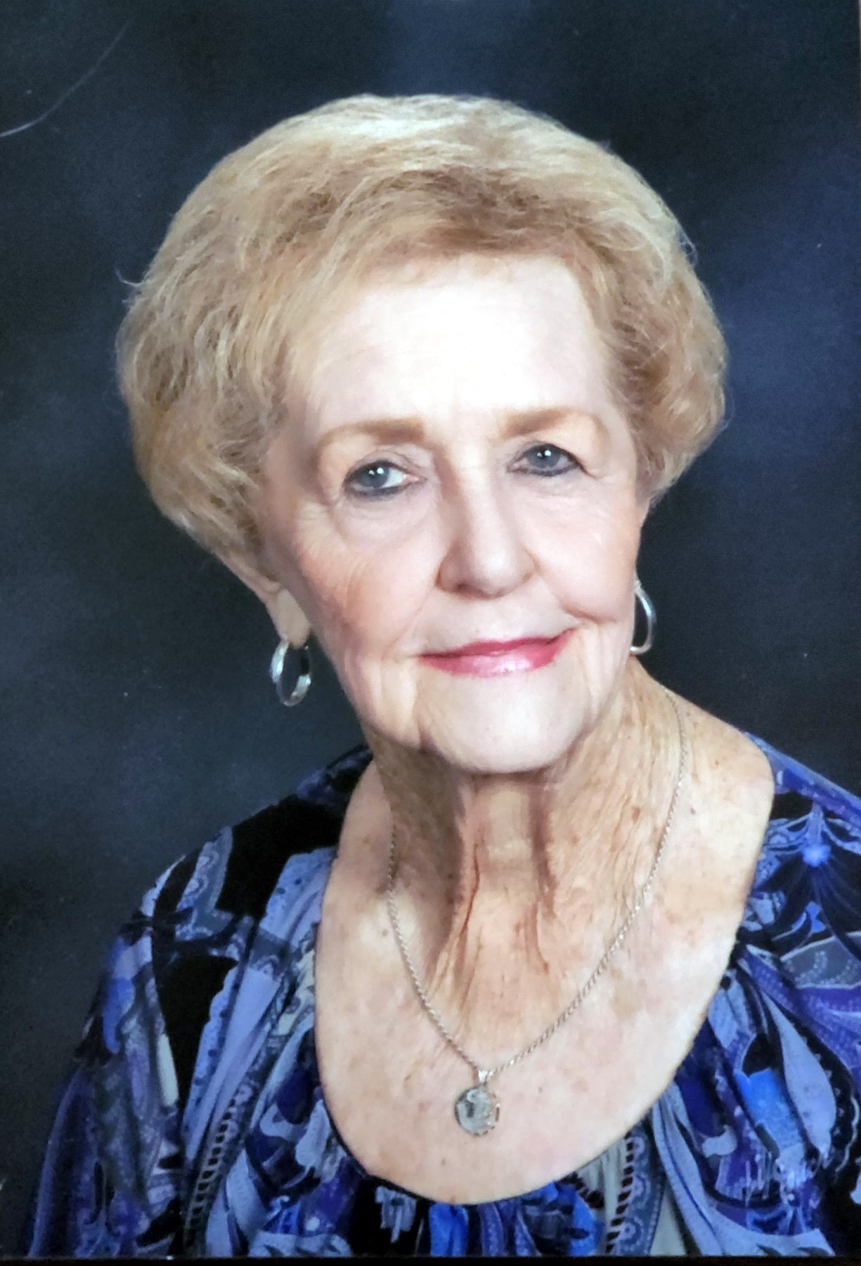 Hellen Smith's Instagram, Twitter & Facebook on IDCrawl