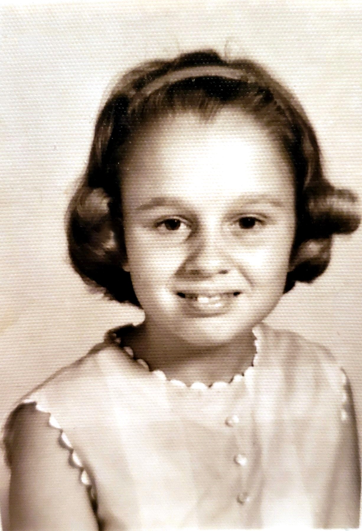 Lynne Daniels's Instagram, Twitter & Facebook on IDCrawl