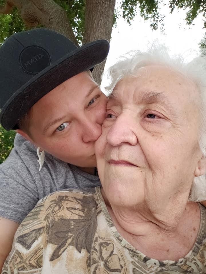 Ann Richter's Instagram, Twitter & Facebook on IDCrawl