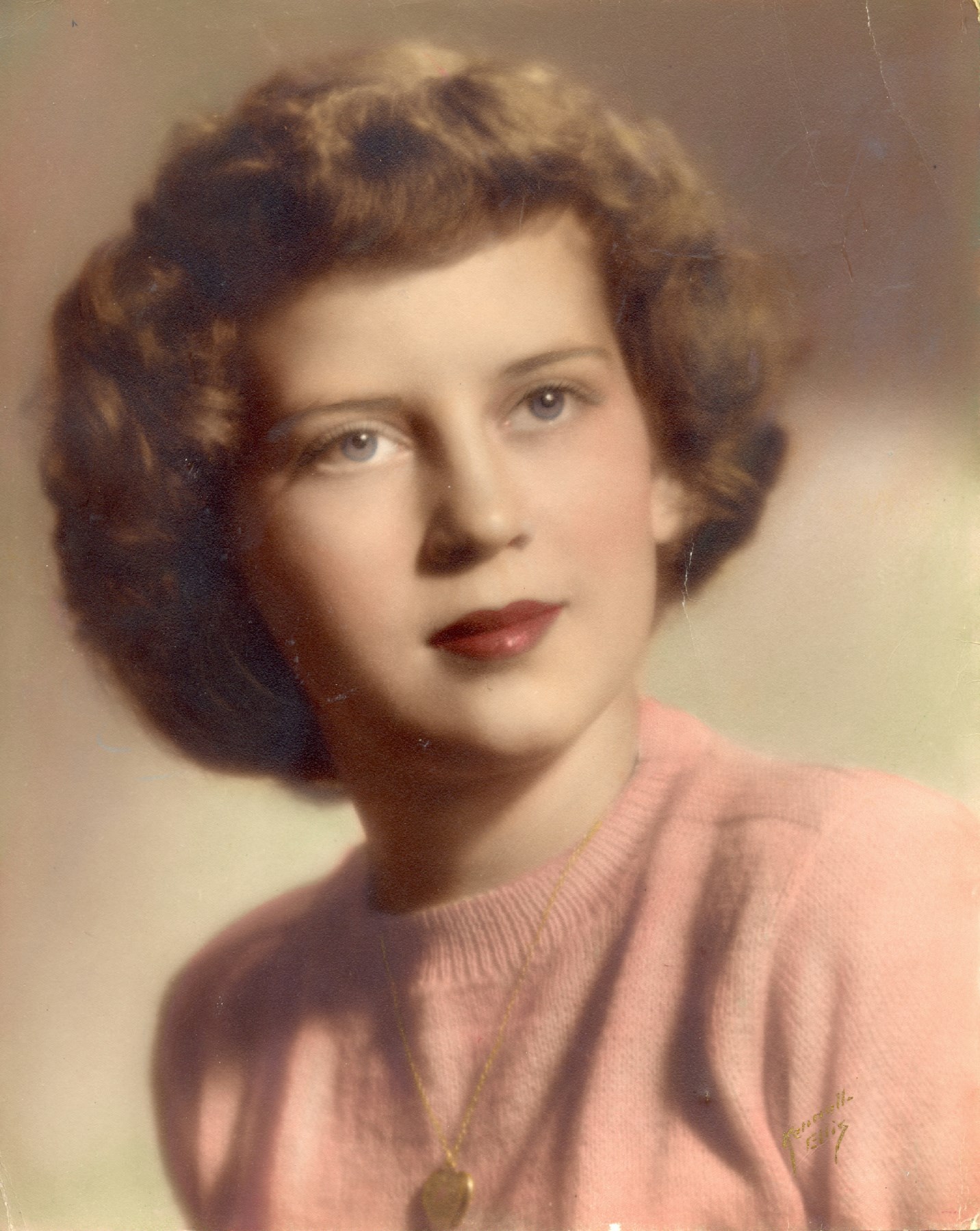 Rebecca Strader's Instagram, Twitter & Facebook on IDCrawl