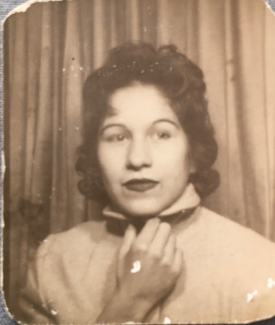 Rebecca Bruckner's Instagram, Twitter & Facebook on IDCrawl