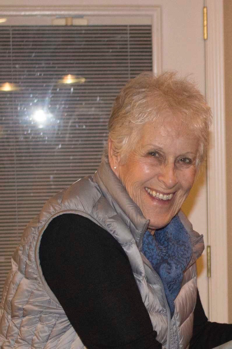 Christa Jones's Instagram, Twitter & Facebook on IDCrawl