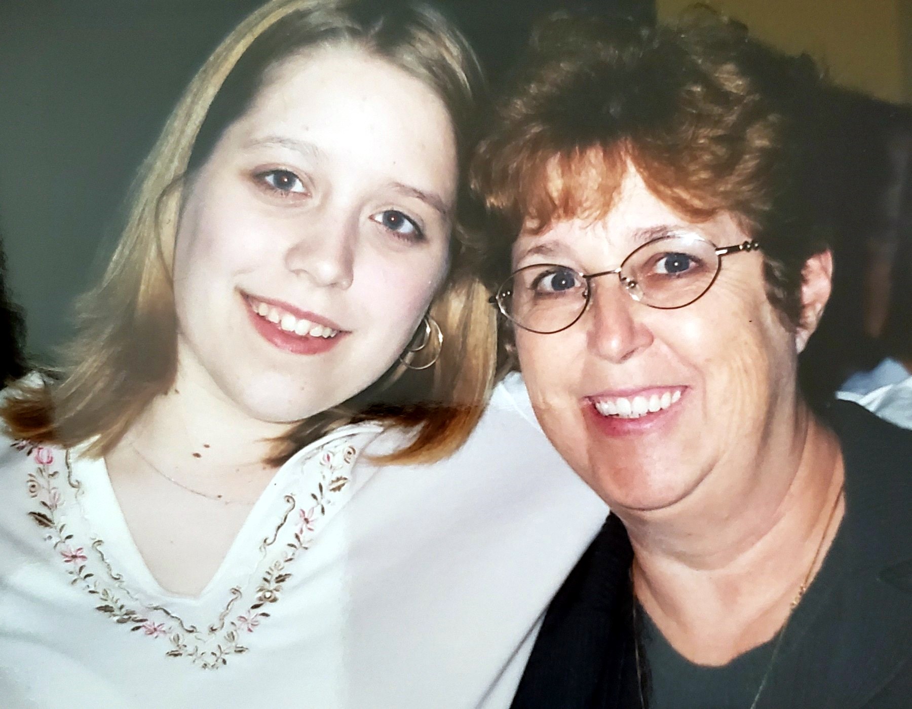 Donna Booth's Instagram, Twitter & Facebook on IDCrawl