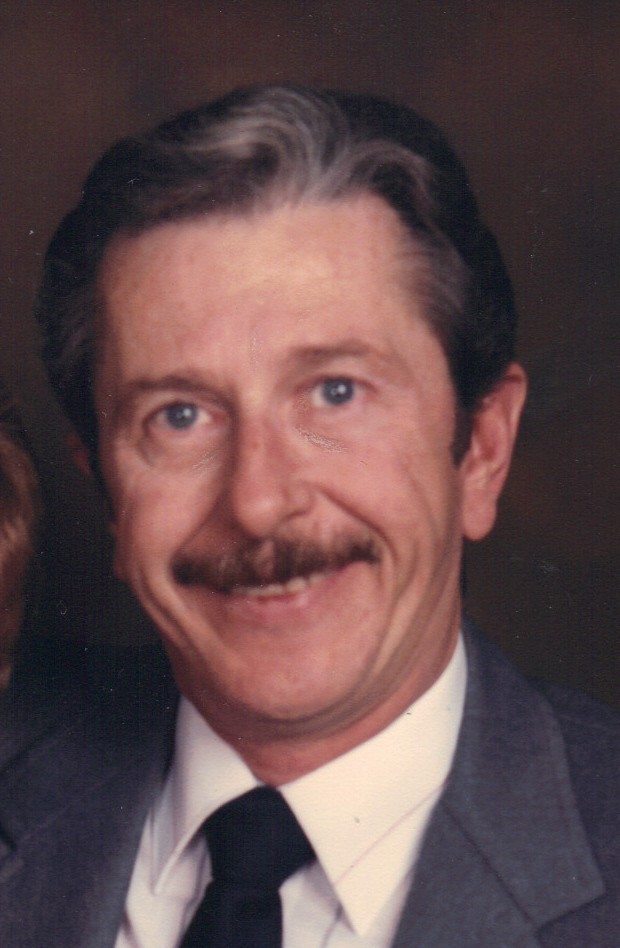 Clifford Small Obituary - Davenport, IA