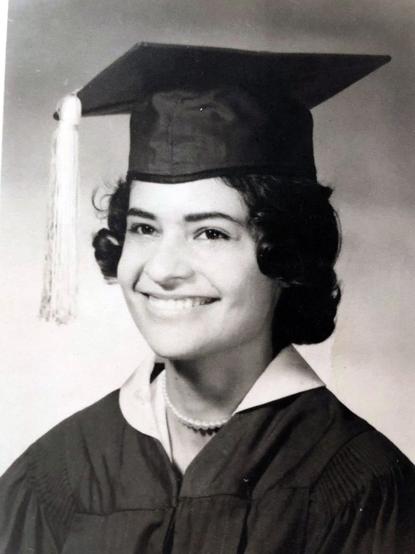 Dora Diana's Instagram, Twitter & Facebook on IDCrawl