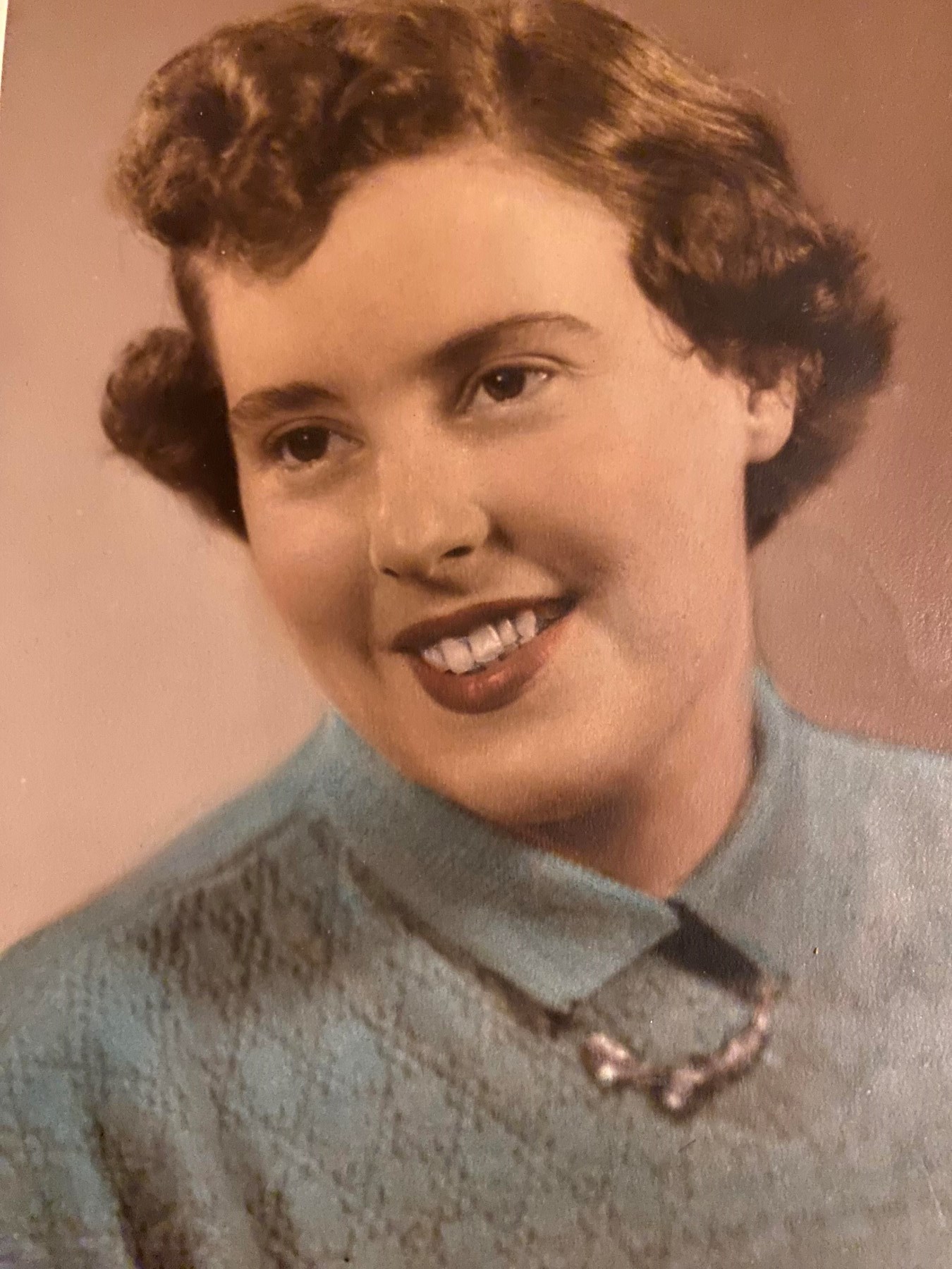 Doreen May Ashton Obituary - Victoria, BC Doreen May Ashton Obituary - Victoria, BC