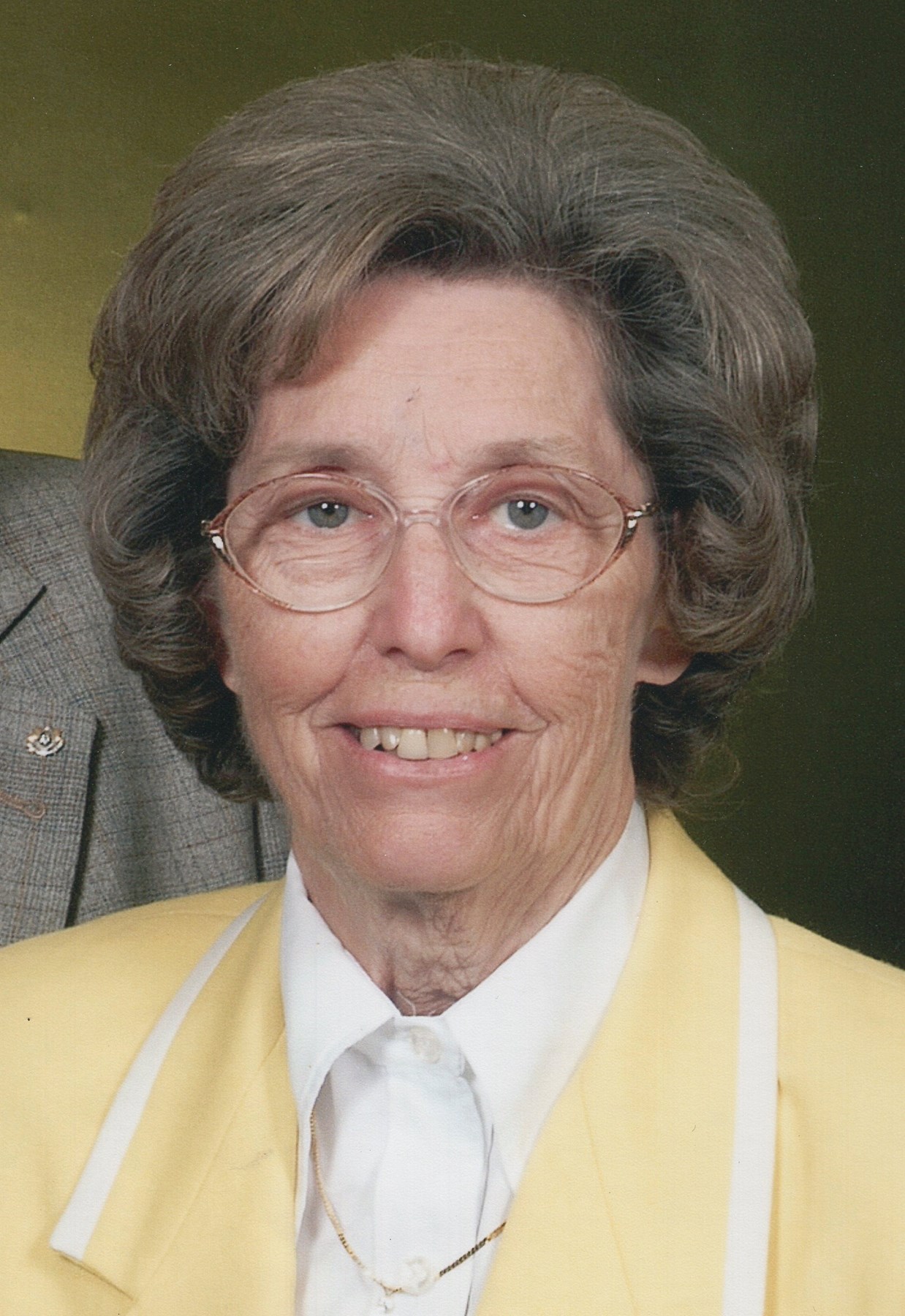 Helen Bentrott Obituary - Davenport, IA