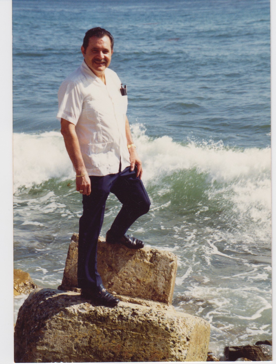 Simon Sifuentes Gonzalez Obituary - South Gate, CA