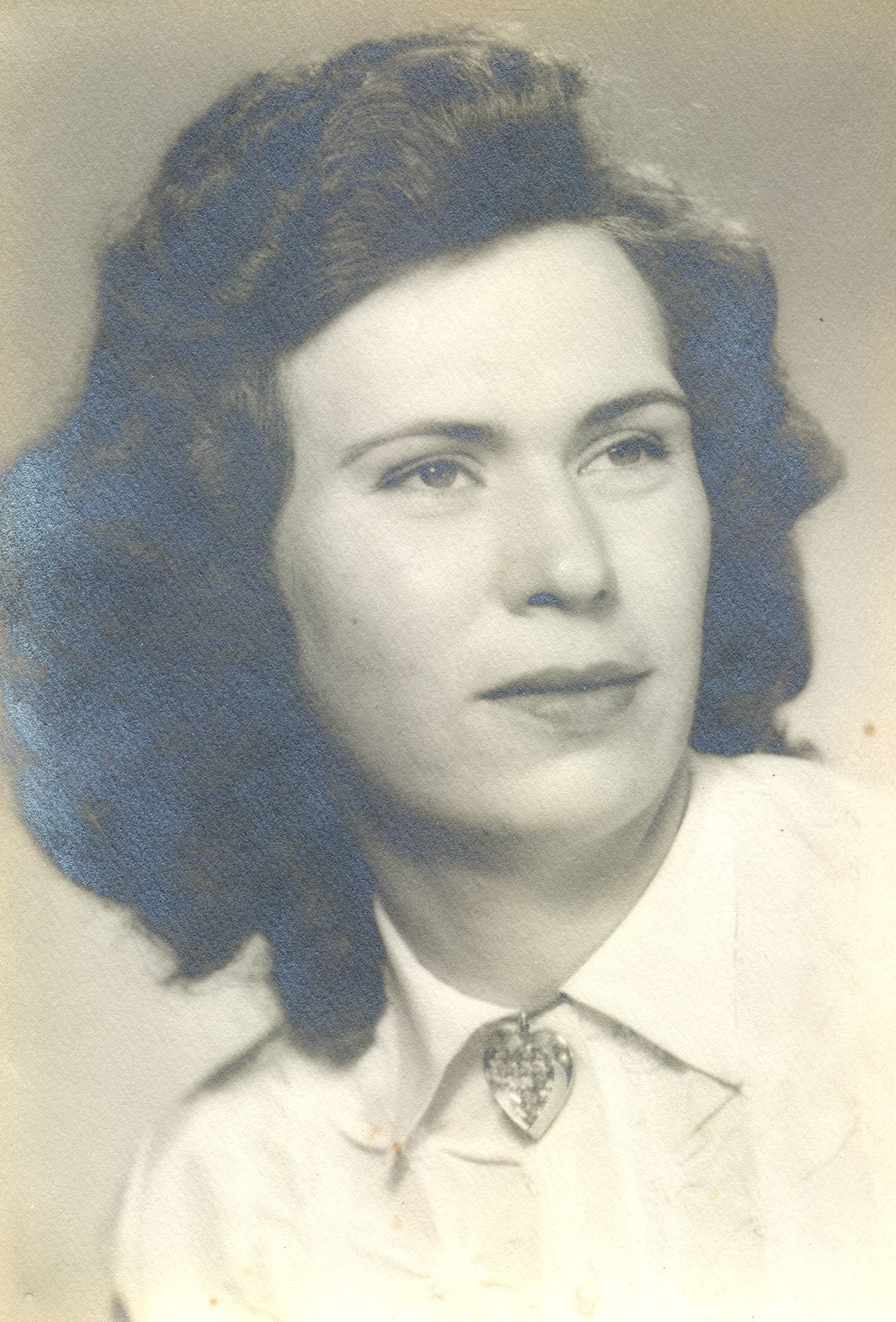 Helen Pollock's Instagram, Twitter & Facebook on IDCrawl