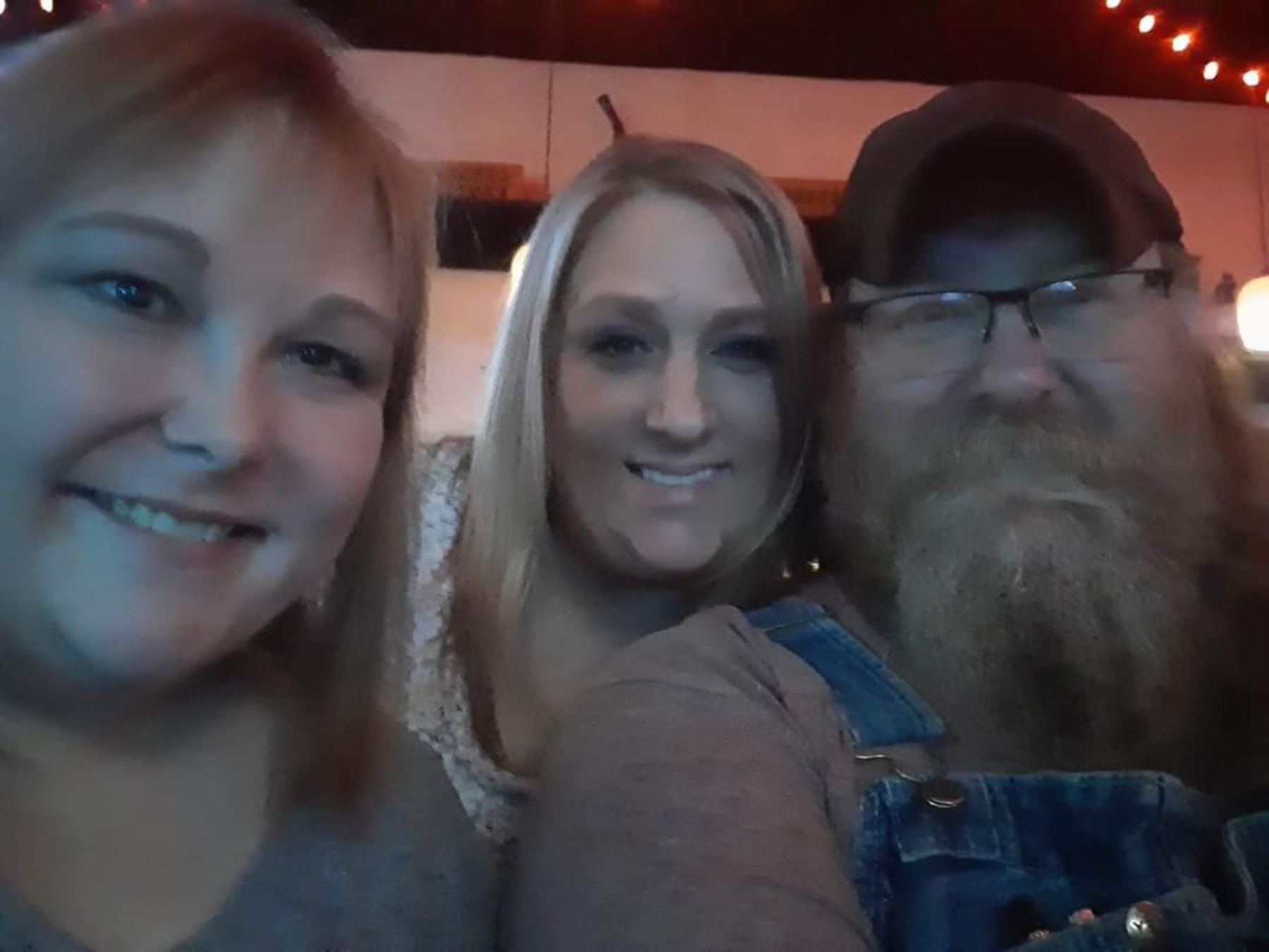 Lori Gray's Instagram, Twitter & Facebook on IDCrawl