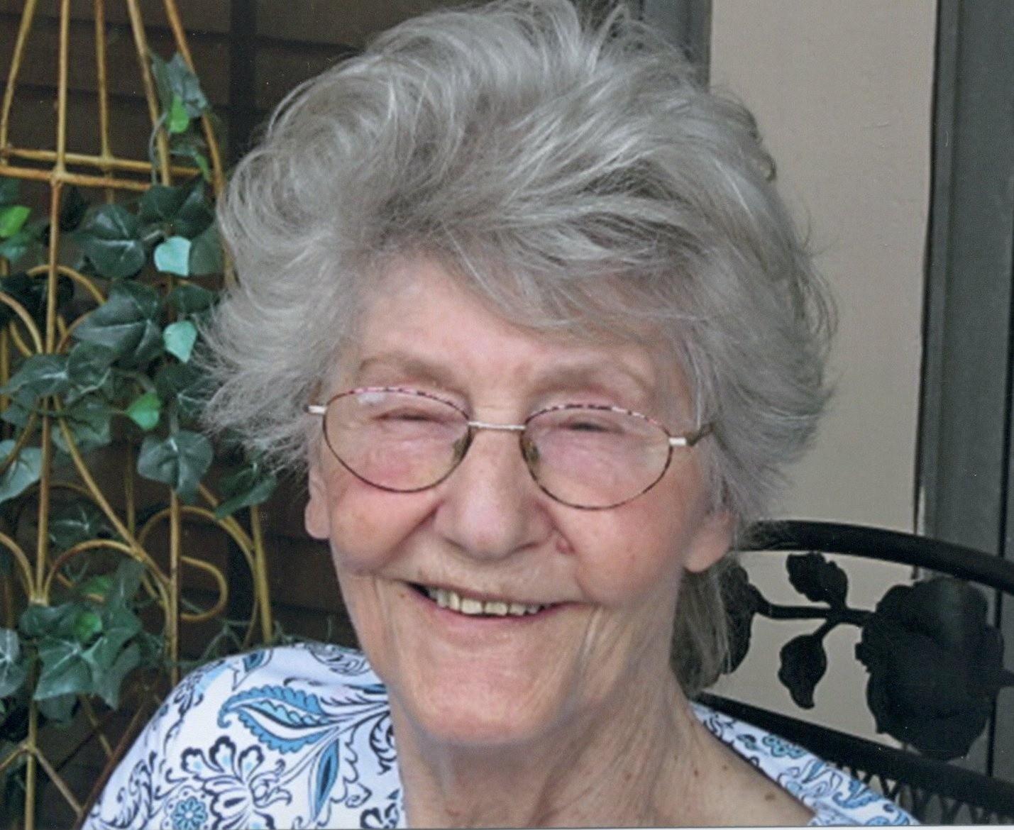 Stephanie Batt's Instagram, Twitter & Facebook on IDCrawl