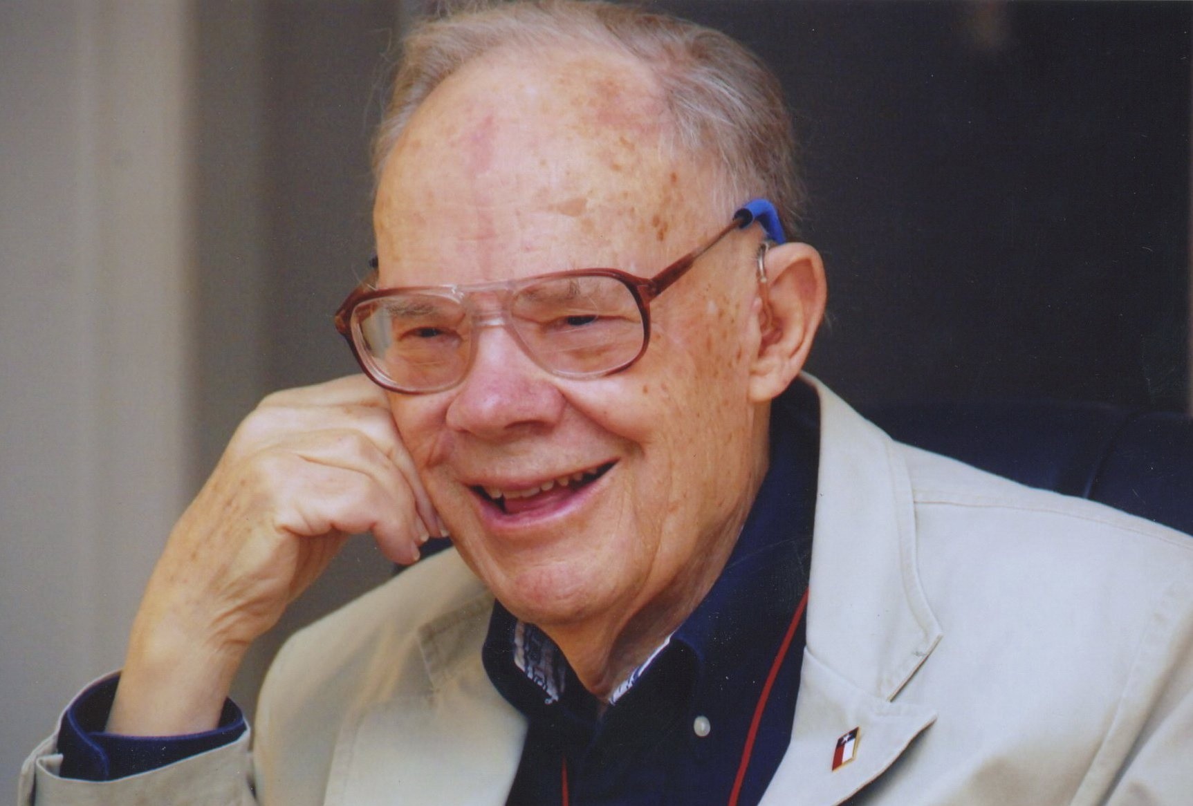 Samuel Holmes's Instagram, Twitter & Facebook on IDCrawl