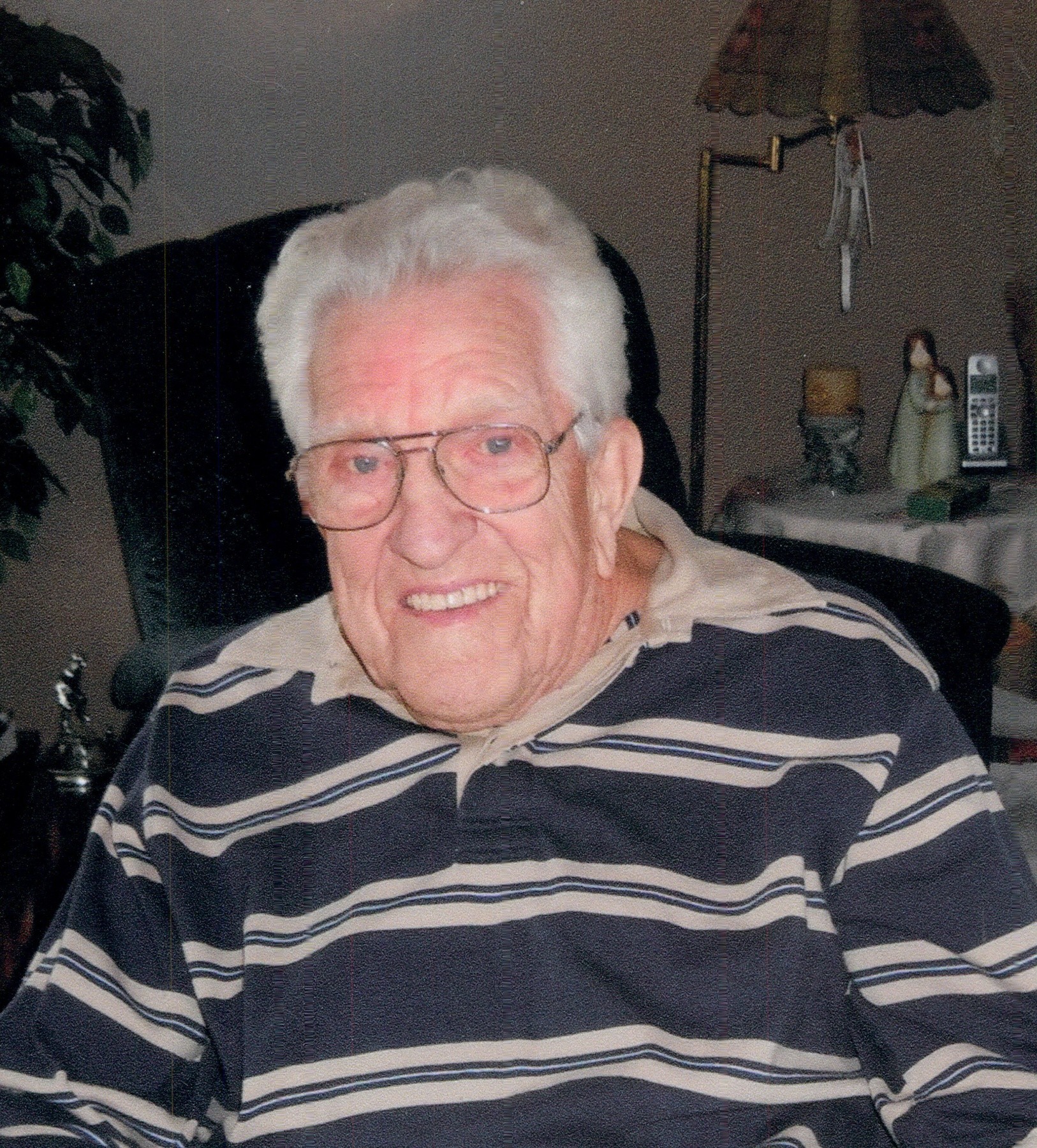 Gordon Hiller Obituary