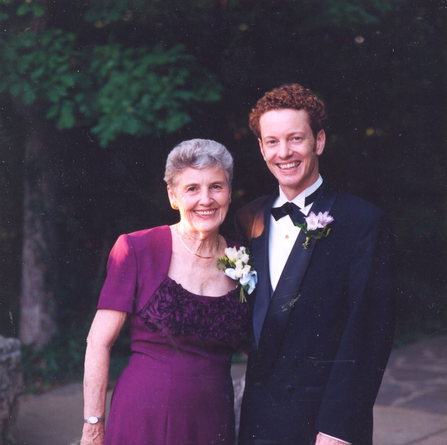 Mary Mulvey's Instagram, Twitter & Facebook on IDCrawl