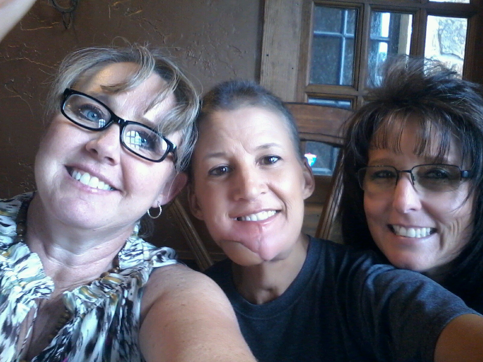 Lisa Holt's Instagram, Twitter & Facebook on IDCrawl