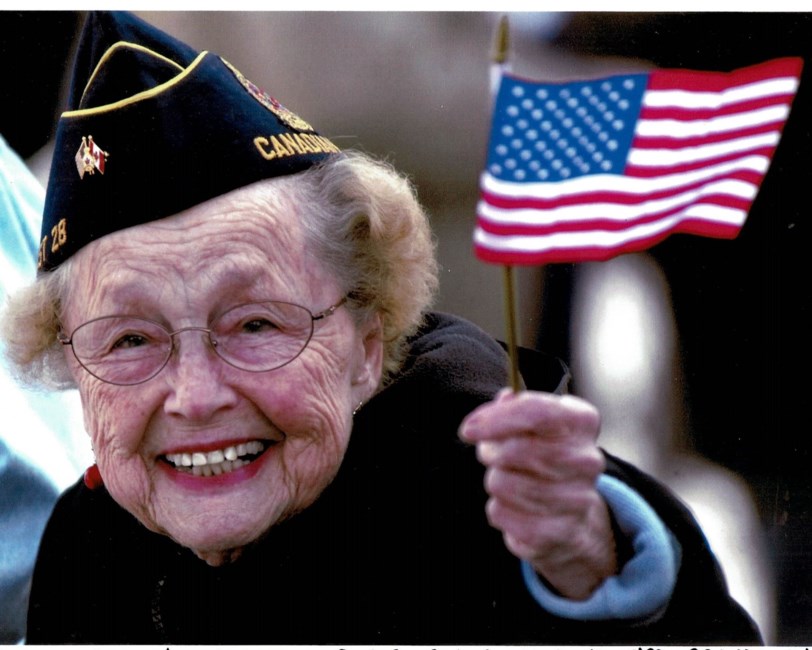 Elizabeth Dall's Instagram, Twitter & Facebook on IDCrawl