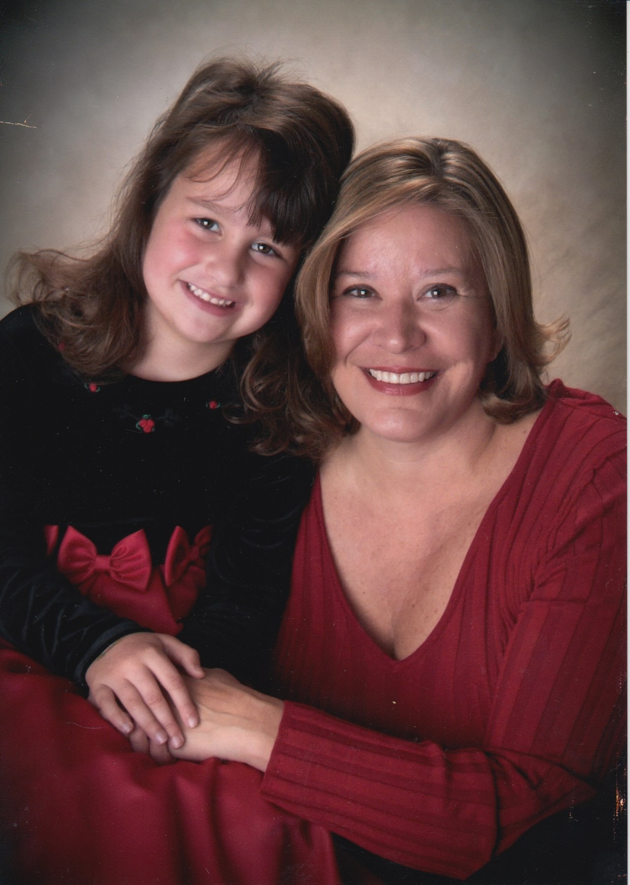 Rebecca Schoenfeld's Instagram, Twitter & Facebook on IDCrawl