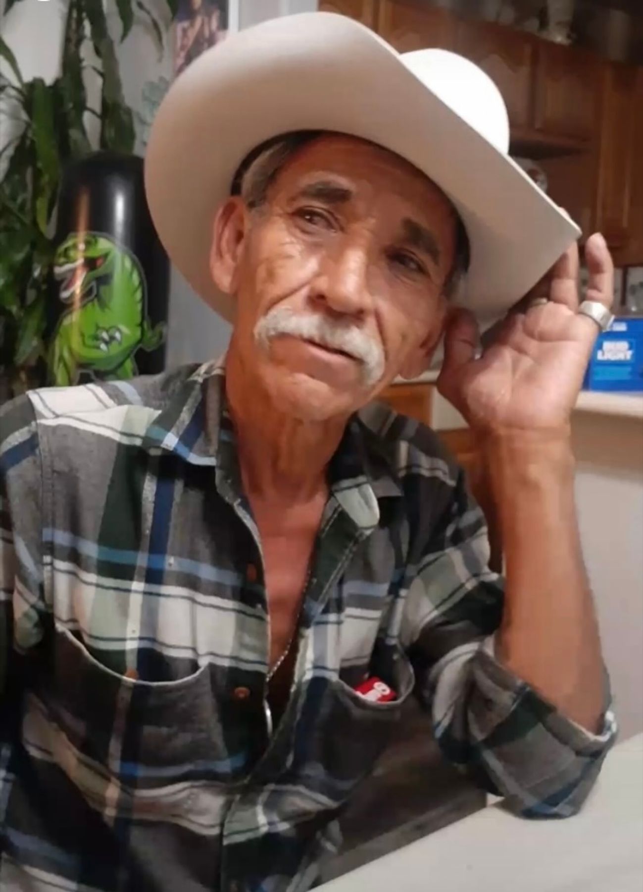 Leon Aguilar-Reyes Obituary - Glendora, CA