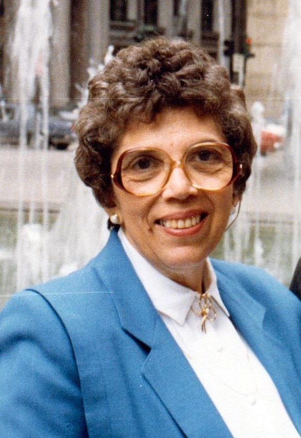 Eleanore Violet MacDonald Obituary - Chicago, IL